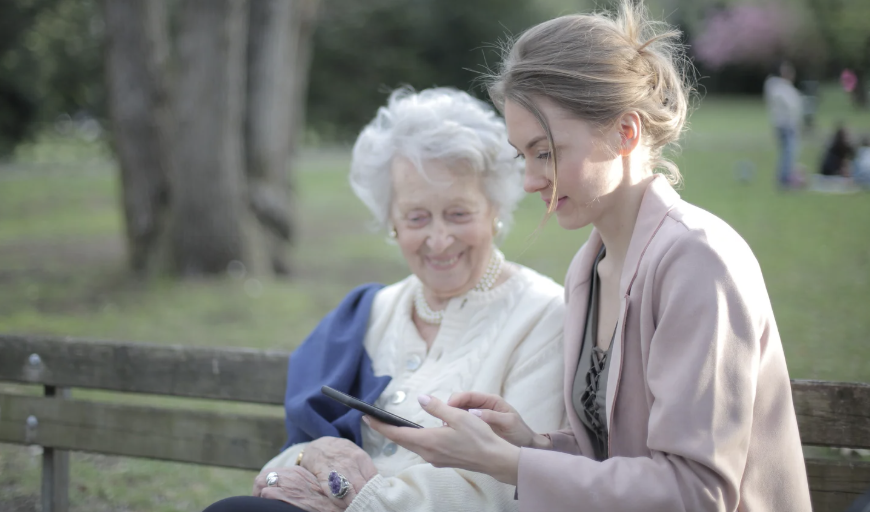 Dementia vs. Normal Forgetfulness: How to Tell the Difference - Sequoia ...